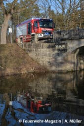 TLF 3000 mit Staffelkabine von Rosenbauer