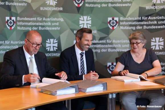 Bundeswehr bekommt FLF Panther 8×8