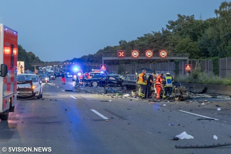 Frankfurt am Main: Drei Tote bei Unfall mit neun Fahrzeugen auf A3