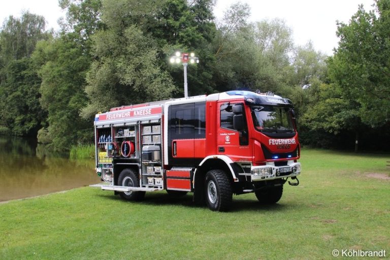LF 10 für FF Kneese: Magirus-Aufbau auf Iveco Eurocargo